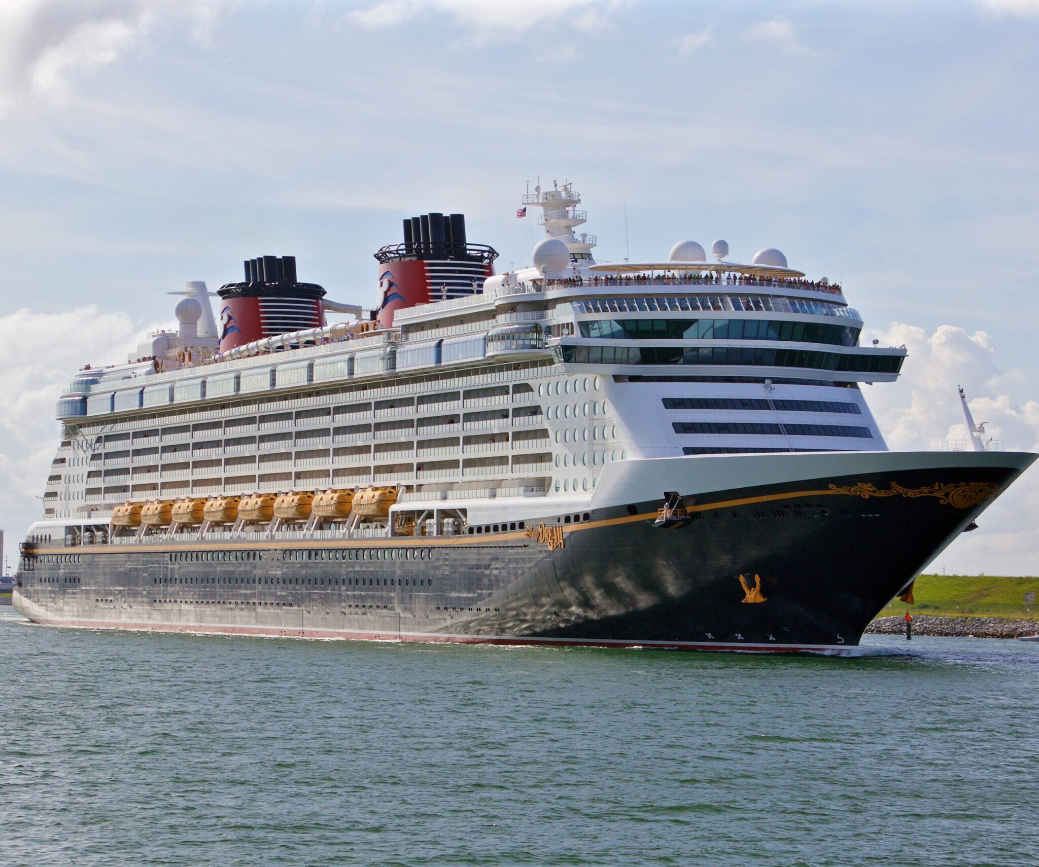 What to Pack for a Disney Cruise: The Complete First-Timer’s Guide - Be ...
